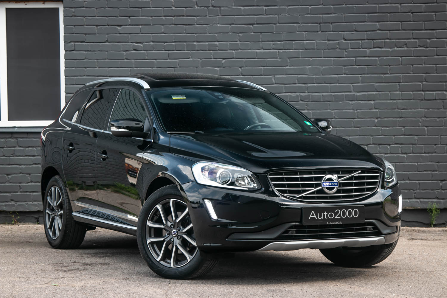 Pārdod Volvo xc60 - 2016 gada, Dzinējs - 2.0l Dīzelis - auto2000.lv